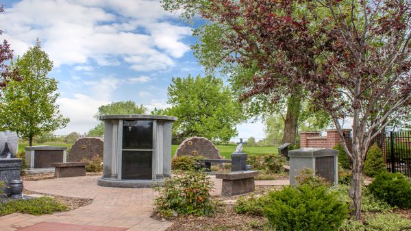 OLINGER FUNERAL, CREMATION & CEMETERY - CROWN HILL - Updated January ...