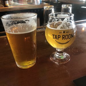 TAP ROOM - 25 Photos & 31 Reviews - 47-51 N Village Ave, Rockville ...