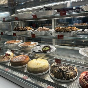 FIREMAN DEREK’S BAKE SHOP - Updated March 2025 - 178 Photos & 109 ...