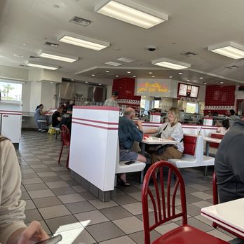 IN-N-OUT BURGER - Updated June 2025 - 318 Photos & 314 Reviews - 4840 N ...