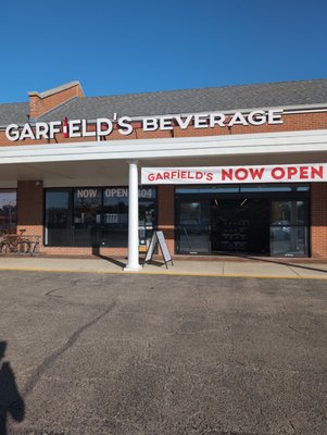 GARFIELD’S BEVERAGE - Updated December 2025 - 88 W Gartner Rd ...