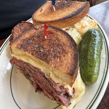 FAMOUS 4TH STREET DELICATESSEN - Updated November 2024 - 1258 Photos ...