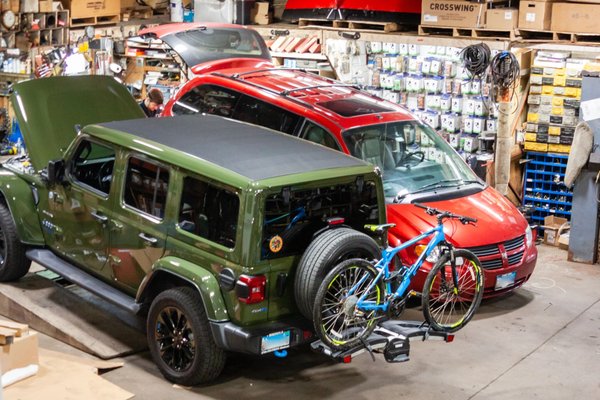 MASTER HITCH - Updated October 2025 - 25 Photos & 97 Reviews - 326 N ...