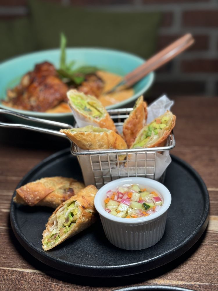 LANTERN - Updated July 2025 - 586 Photos & 532 Reviews - 101 Montague ...