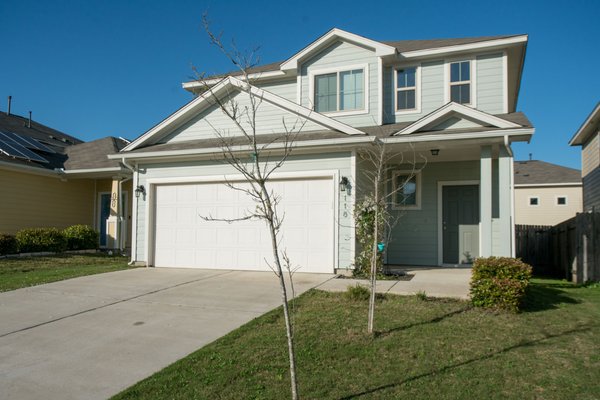 DARWIN HOMES - 102 Photos & 52 Reviews - Property Management - Austin ...