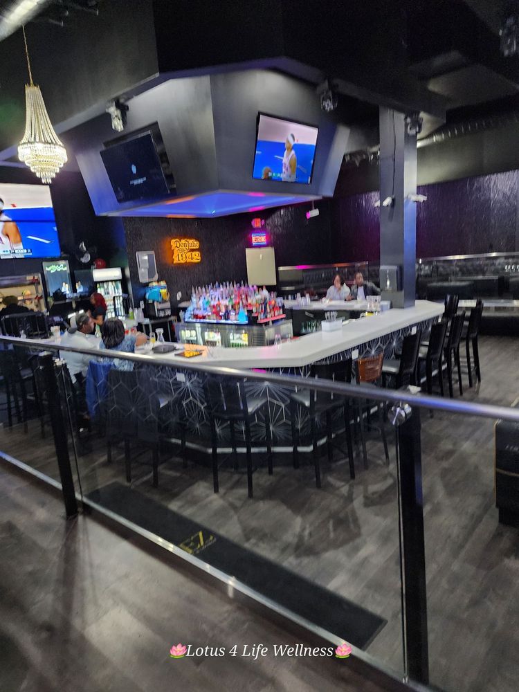 VYBEZ ATLANTA - Updated December 2025 - 32 Photos & 26 Reviews - 7300 ...