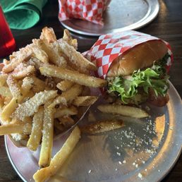 BURGER ME! - Updated December 2025 - 457 Photos & 703 Reviews - 6280 ...