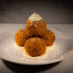 FLOGOLF LOUNGE - Updated July 2025 - 26 Photos - 880 Broadway, Saugus ...