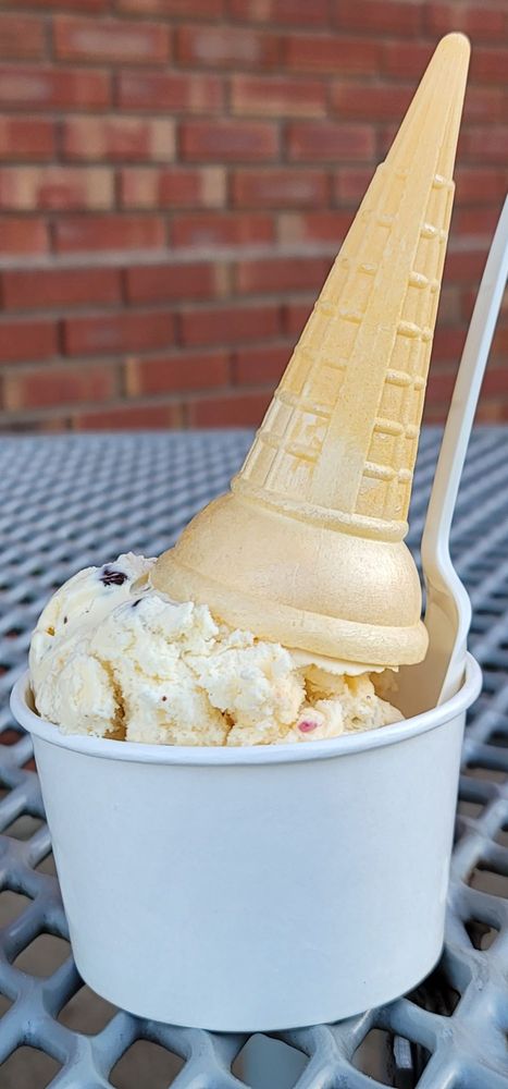SPLITZ ICE CREAM - Updated December 2025 - 32 Photos - 45 Nichols St ...