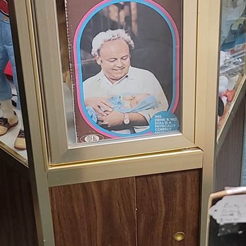 MONTGOMERY STREET ANTIQUE MALL - Updated December 2025 - 108 Photos ...