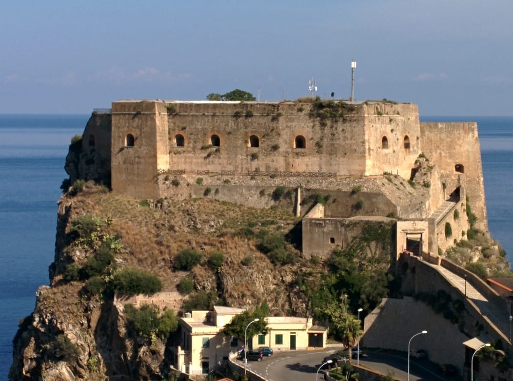 CASTELLO RUFFO DI SCILLA - 18 Photos - Via de Nava, Scilla, Reggio di ...