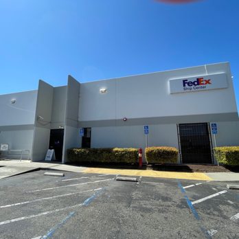 FEDEX SHIP CENTER - Updated December 2025 - 24 Photos & 88 Reviews ...