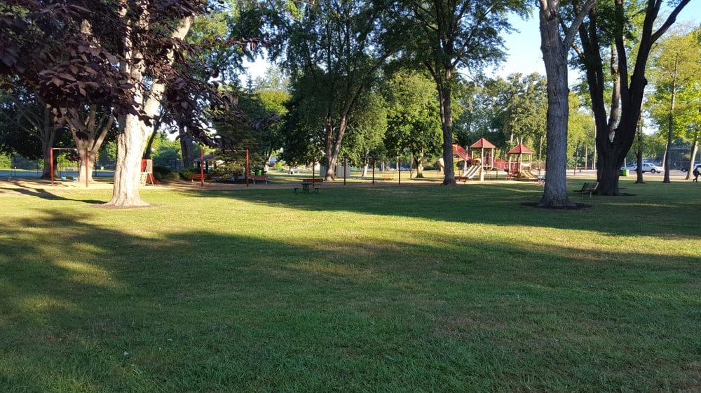 PRICE PARK - Updated December 2025 - 12 Reviews - 1000 W Maple St ...