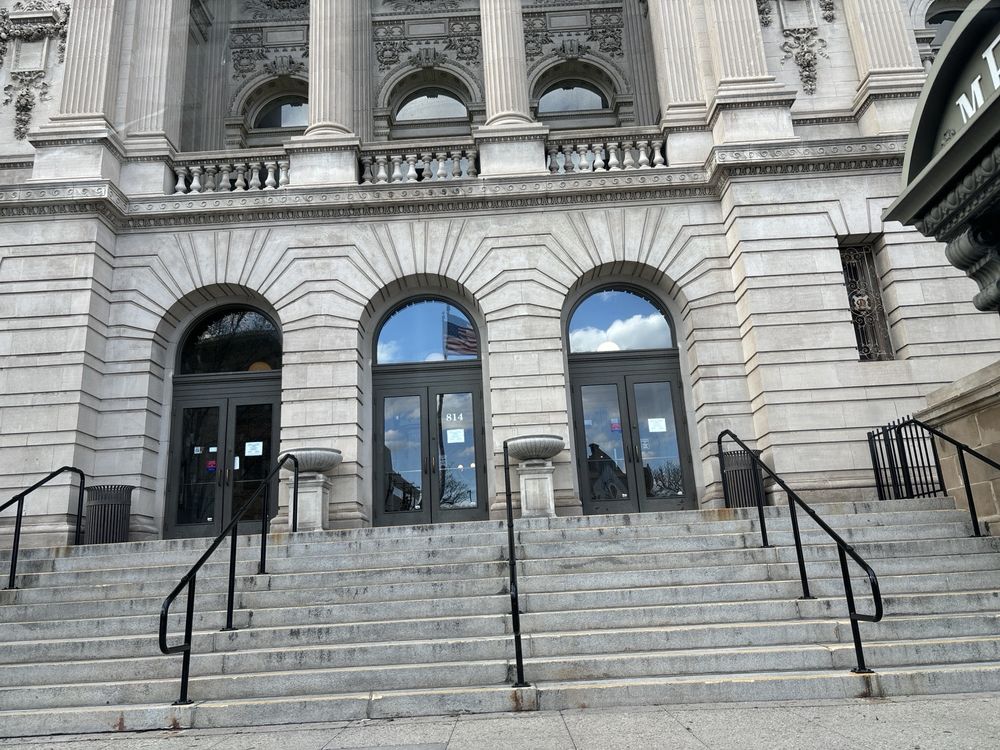 MILWAUKEE PUBLIC LIBRARY - Updated June 2024 - 128 Photos & 29 Reviews ...