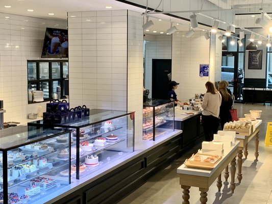PARIS BAGUETTE - Updated July 2025 - 313 Photos & 145 Reviews - 100 W ...