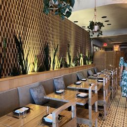 MACANDA - Updated July 2025 - 543 Photos & 203 Reviews - 294 Grove Ln E ...