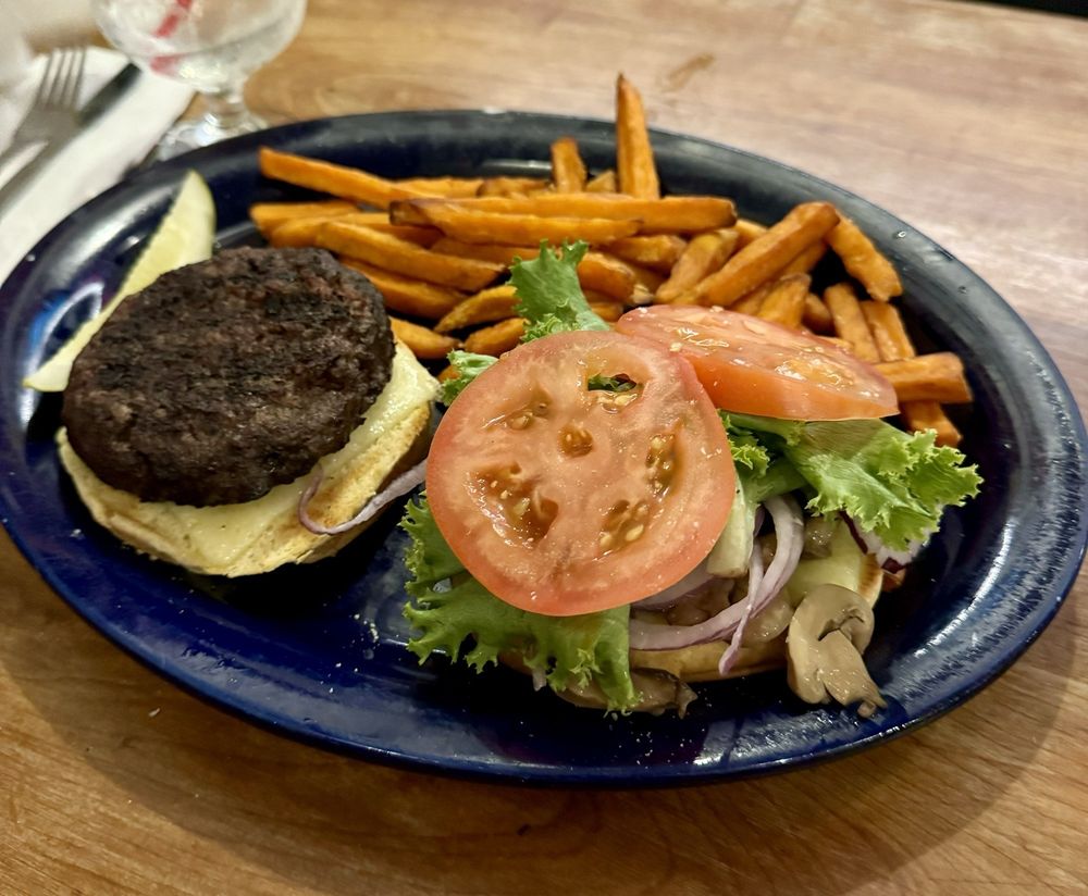 KEVIN’S SPORTS PUB & RESTAURANT - Updated January 2026 - 46 Photos ...