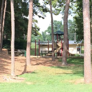 LANIER POINT PARK - Updated July 2025 - 10 Photos - 1530 Lee Waldrip Dr ...