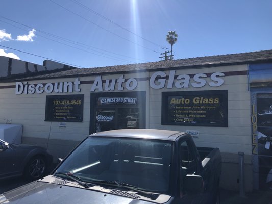 DISCOUNT AUTO GLASS - Updated October 2025 - 25 Photos & 197 Reviews ...