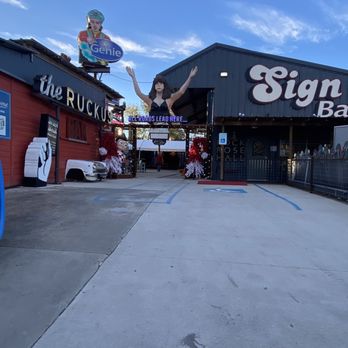 SIGN BAR - Updated August 2024 - 315 Photos & 86 Reviews - 9909 Fm 969 ...