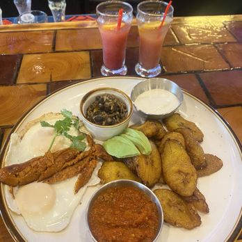 3 AMIGOS BAR & GRILL - Updated December 2024 - 21 Photos & 29 Reviews ...