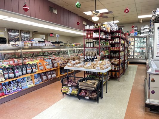 VILLAGE BUTCHER - 18 Photos & 48 Reviews - 130 E Liberty St, Milford ...