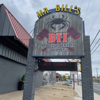 MR BILL’S TERRACE INN - 173 Photos & 157 Reviews - 200 Eastern Blvd ...