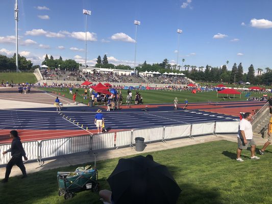 BUCHANAN HIGH SCHOOL - VETERAN’S STADIUM - 14 Photos - 1560 N Minnewawa ...