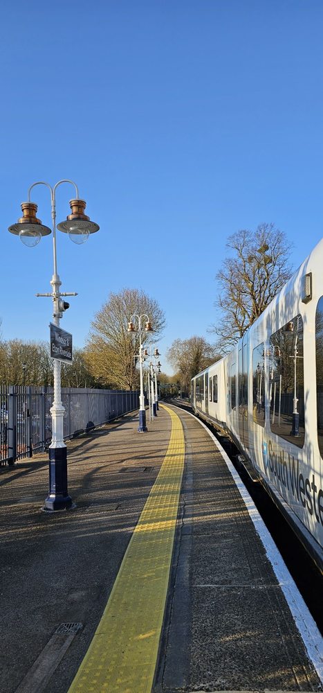 WINDSOR ETON AND RIVERSIDE STATION - Updated June 2024 - Windsor ...