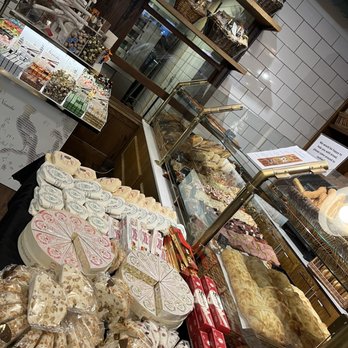 COSSETTA ALIMENTARI - Updated May 2024 - 983 Photos & 996 Reviews - 211 ...