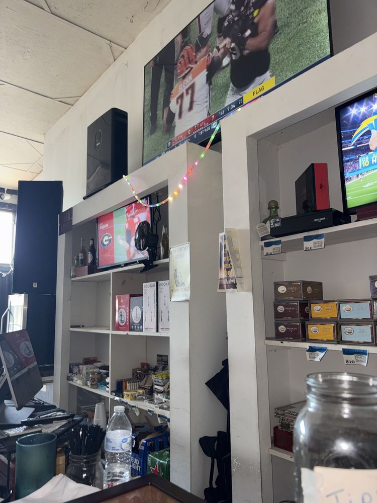 KINGS AND QUEENS CIGAR LOUNGE - Updated December 2025 - 297 W Peace St ...