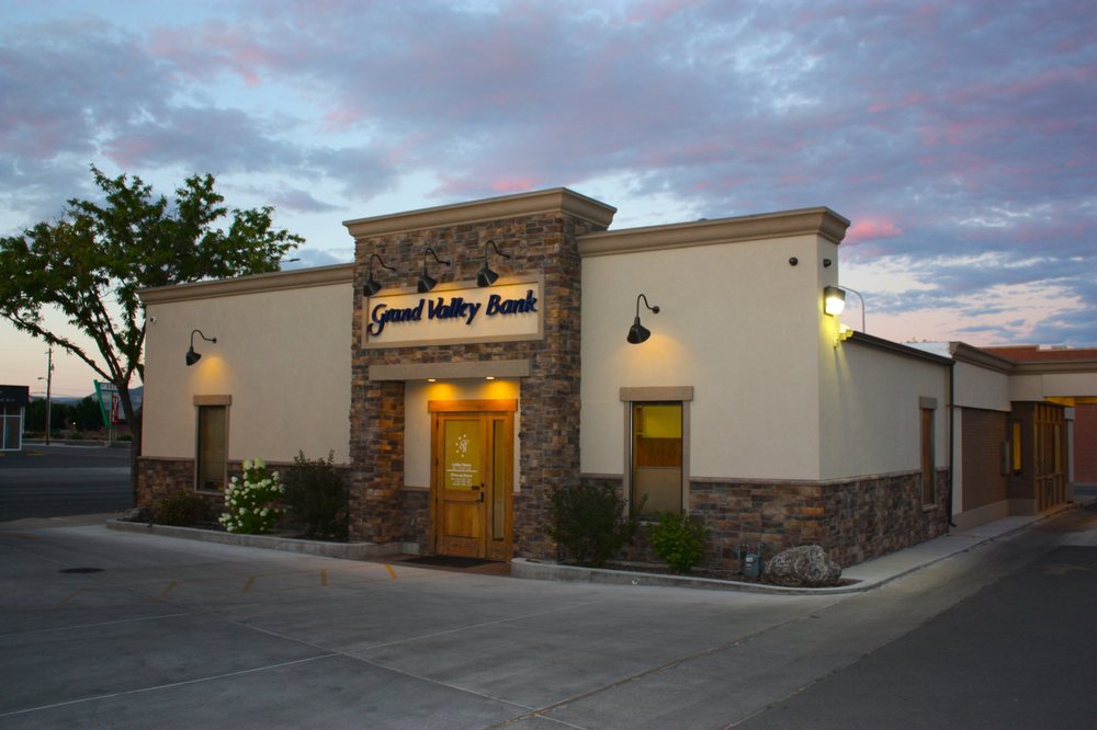 GRAND VALLEY BANK - Updated April 2024 - 121 W Main St, Vernal, Utah ...