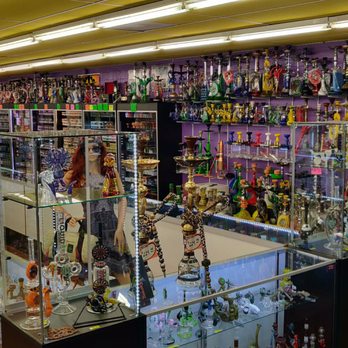 SMOKE TOKEN SMOKE SHOP - Updated December 2025 - 78 Photos & 62 Reviews ...