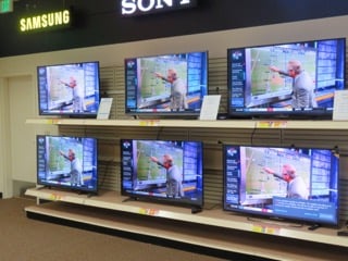 VIDEO ONLY - Updated December 2025 - 14 Reviews - 7755 N Divison St ...