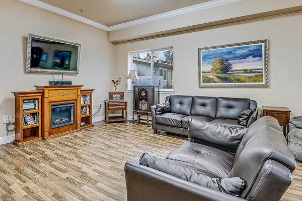 APPLE RIDGE ASSISTED LIVING - Updated December 2025 - 39 Photos - 3950 ...