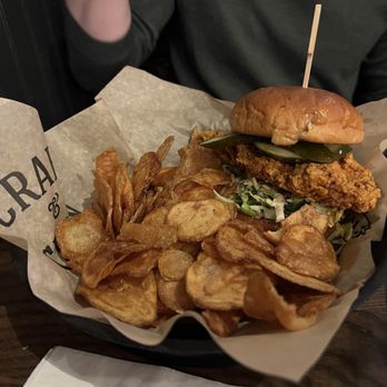 THE HOWE DAILY KITCHEN & BAR - Updated November 2025 - 361 Photos & 413 ...