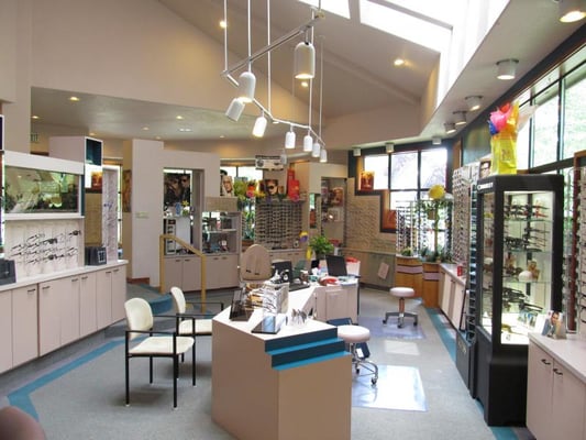 EYECARE ASSOCIATES OF SOUTHERN OREGON - Updated January 2026 - 33 ...