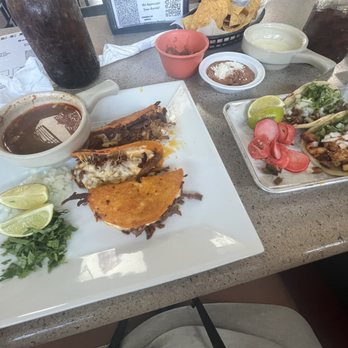 LOS COMPADRES TAQUERIA & MARISQUERIA - Updated December 2024 - 105 ...