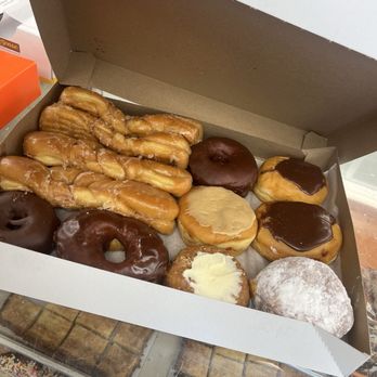 RALPHS DONUT SHOP - Updated September 2025 - 104 Photos & 217 Reviews ...