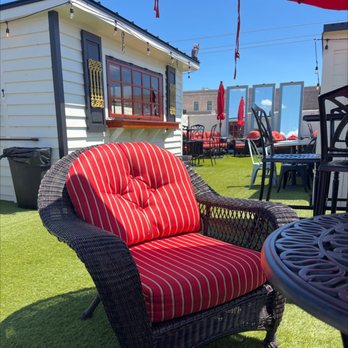 HENRY’S ROOFTOP DECK - Updated November 2024 - 110 Photos & 74 Reviews ...