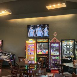 WATERLOO ICE HOUSE 360 & 2222 - Updated July 2025 - 179 Photos & 396 ...