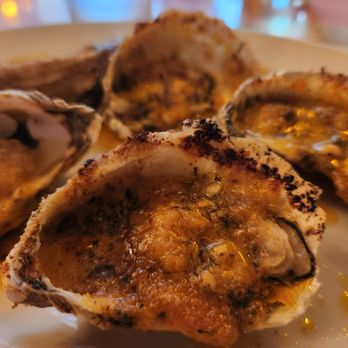 CLIFF’S ELBOW ROOM - Updated November 2024 - 92 Photos & 171 Reviews ...