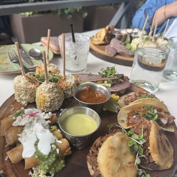 URBE - Updated July 2025 - 860 Photos & 318 Reviews - 1101 Uptown Park ...