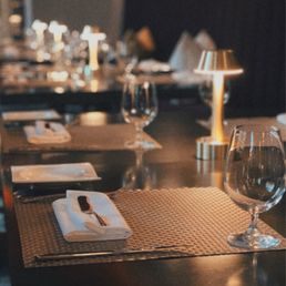 401 PRIME - Updated August 2025 - 152 Photos & 77 Reviews - 401 N ...