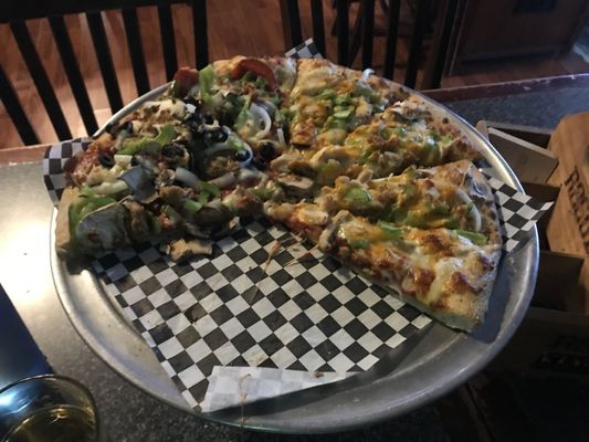 MCKAY’S TAPHOUSE & PIZZERIA - Updated August 2025 - 168 Photos & 154 ...