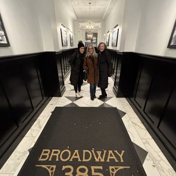 COAT ROOM - Updated December 2025 - 105 Photos & 48 Reviews - 385 ...