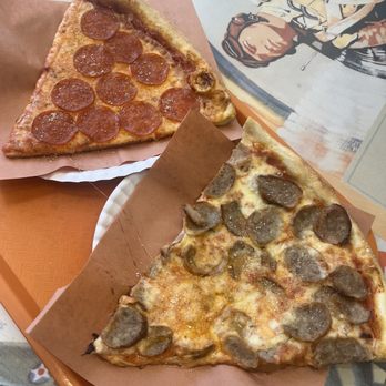 KORONET PIZZA - Updated November 2024 - 144 Photos & 90 Reviews - 1110 ...