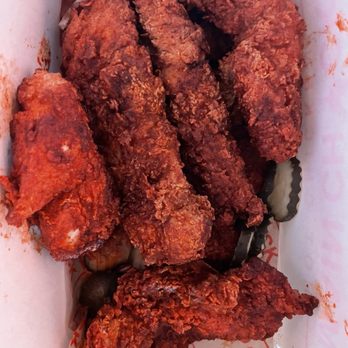 MAIN CHICK HOT CHICKEN - Updated October 2025 - 490 Reviews & 696 ...