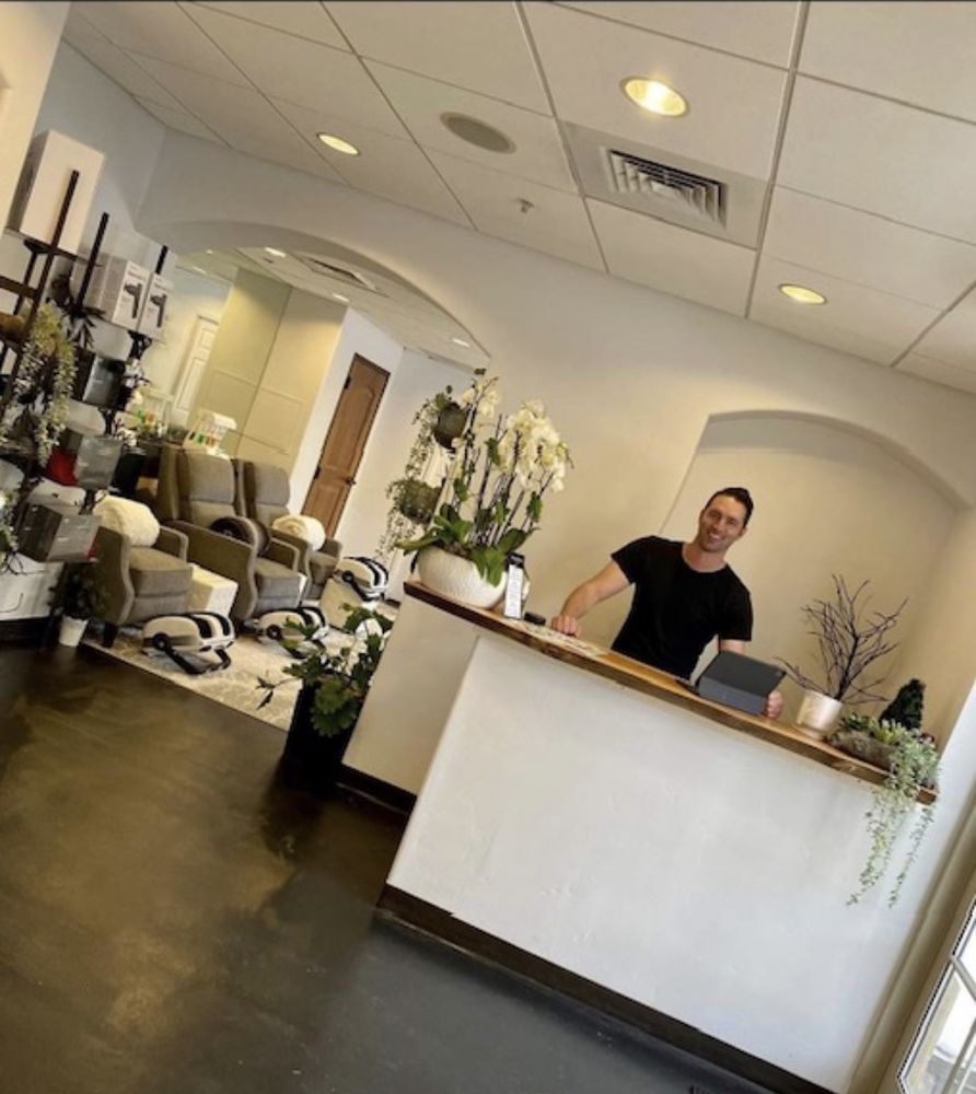 RECOVERY LAB - Updated October 2025 - 728 W Lionshead Cir, Vail ...