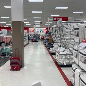 TARGET - 107 Photos & 181 Reviews - 3401 N Miami Ave, Miami, Florida ...